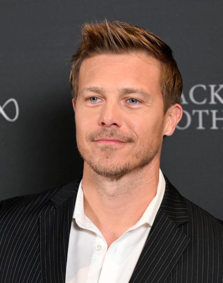 Salem International: Casting Notes: Arrivals & Departures - Page 88 ...